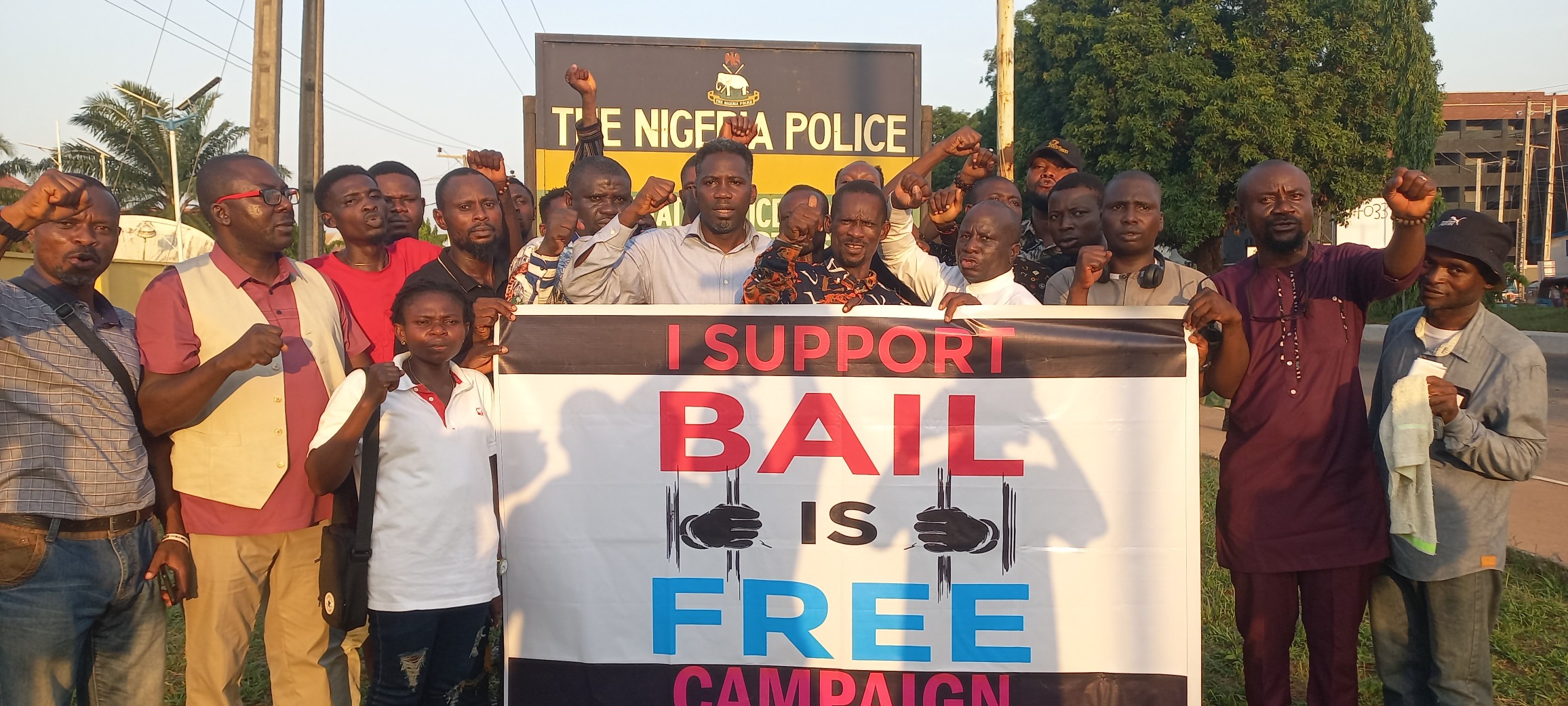 MONEY FOR BAIL, ILLEGAL DETENTION: Activists Lay siege to the Delta ...
